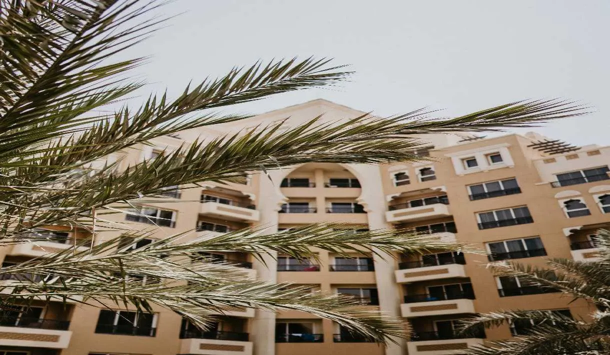 Hotel and Resort Construction: Foundations of Design and Location